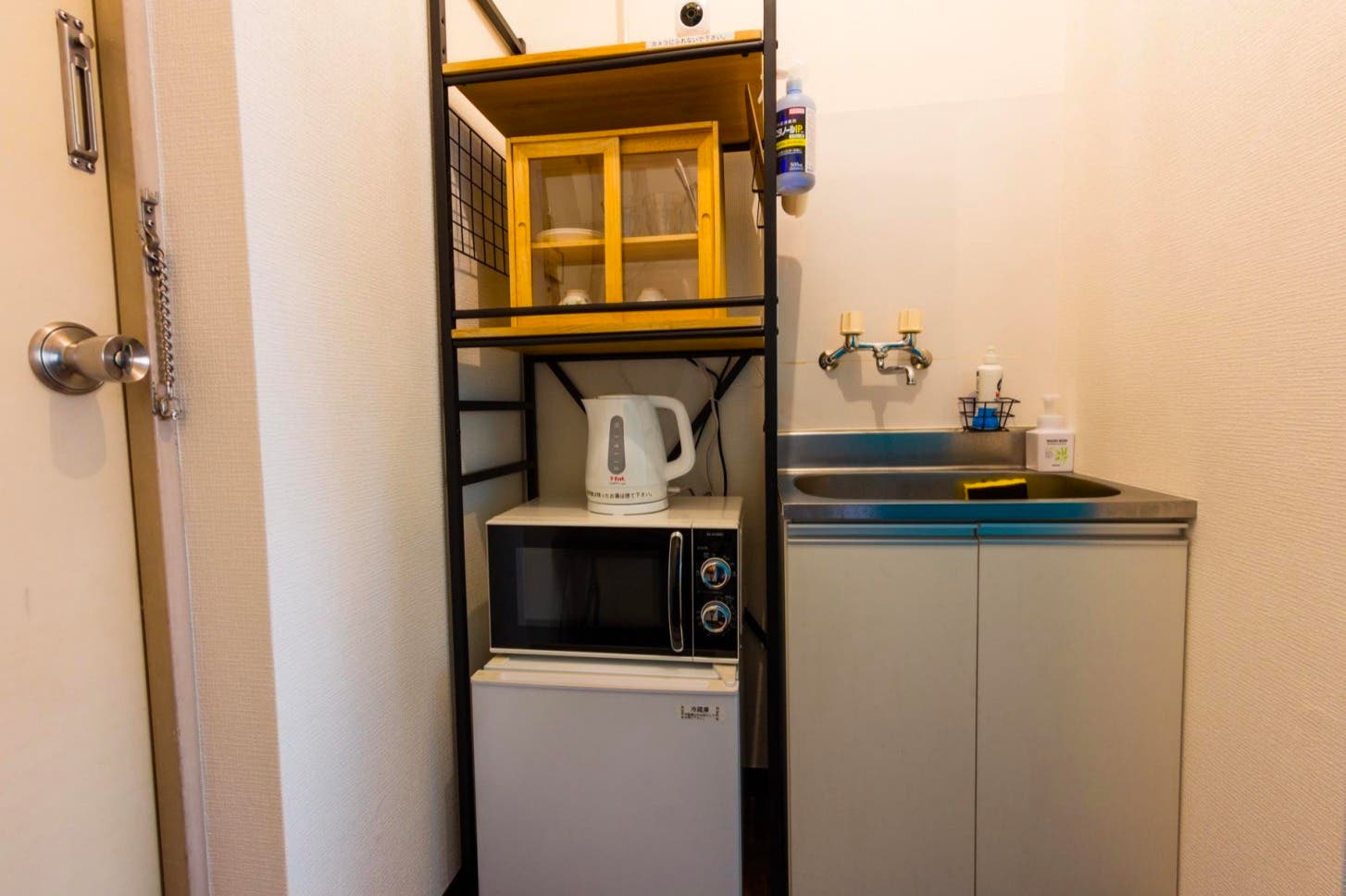 好評営業中♪☆横浜駅徒歩２分☆横浜らしいマリンをイメージした落ち着いた雰囲気のレンタルサロンの写真25