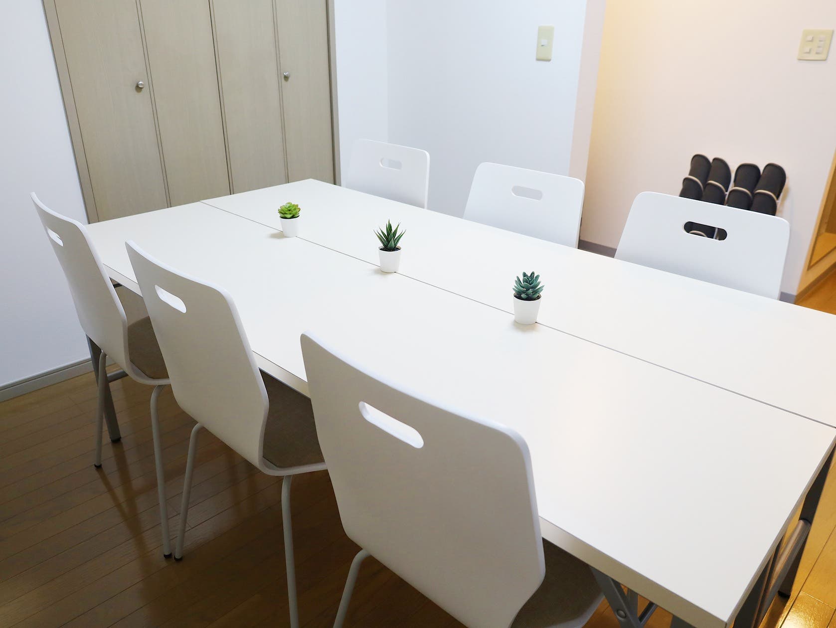 高速光回線WiFi・大型モニター全て無料！ 会議・商談・テレワーク・勉強会・動画撮影・動画配信・ボードゲーム・女子会・懇親会などの写真8