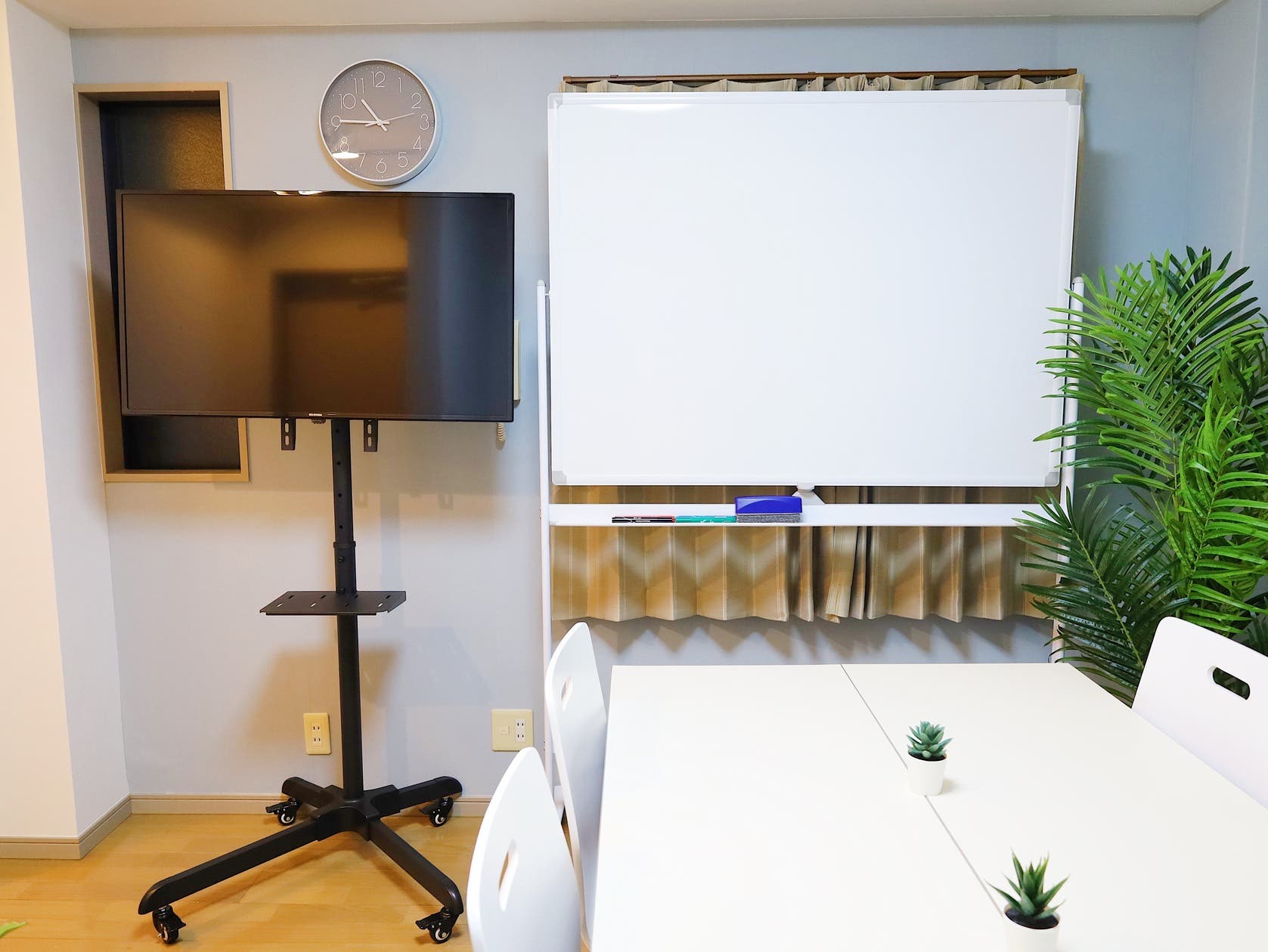 高速光回線WiFi・大型モニター全て無料！ 会議・商談・テレワーク・勉強会・動画撮影・動画配信・ボードゲーム・女子会・懇親会などの写真13