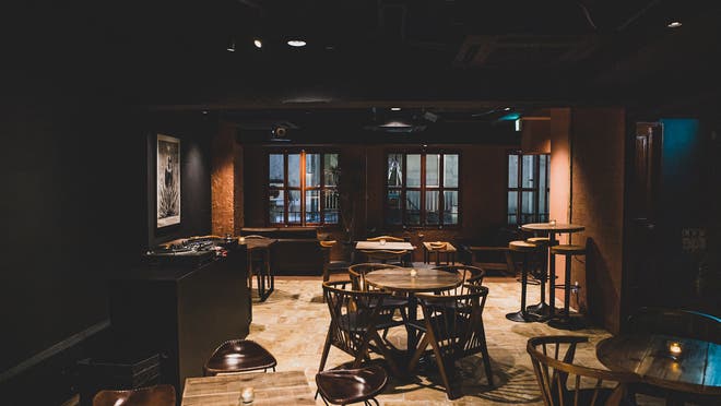 渋谷駅4分スペイン坂のおしゃれなカフェバーの写真2