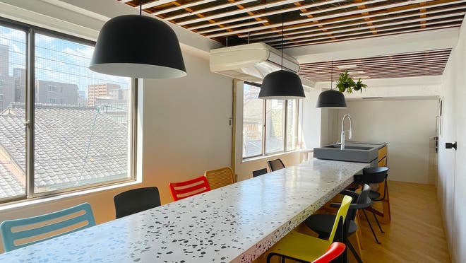 烏丸御池近く!オフィス使いからイベント使いまで。広々キッチンあり。の写真1