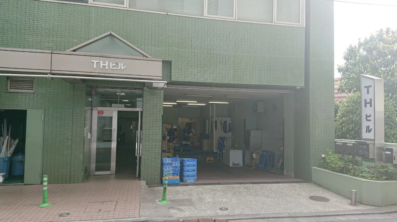 JR新宿駅南口より徒歩4分、THビル2階Bルームの写真9