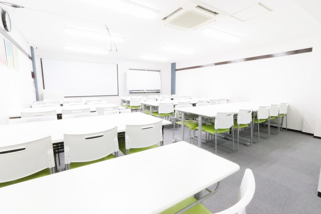 【秋葉原駅A3出口20秒！中央北口1分！大型会議室！50名可！】プロジェクター・WiFi無料！ふれあい貸し会議室 秋葉原No51の写真10