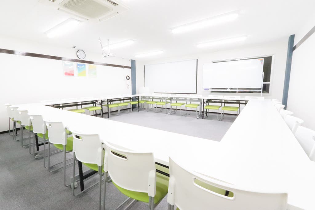 【秋葉原駅A3出口20秒！中央北口1分！大型会議室！50名可！】プロジェクター・WiFi無料！ふれあい貸し会議室 秋葉原No51の写真13
