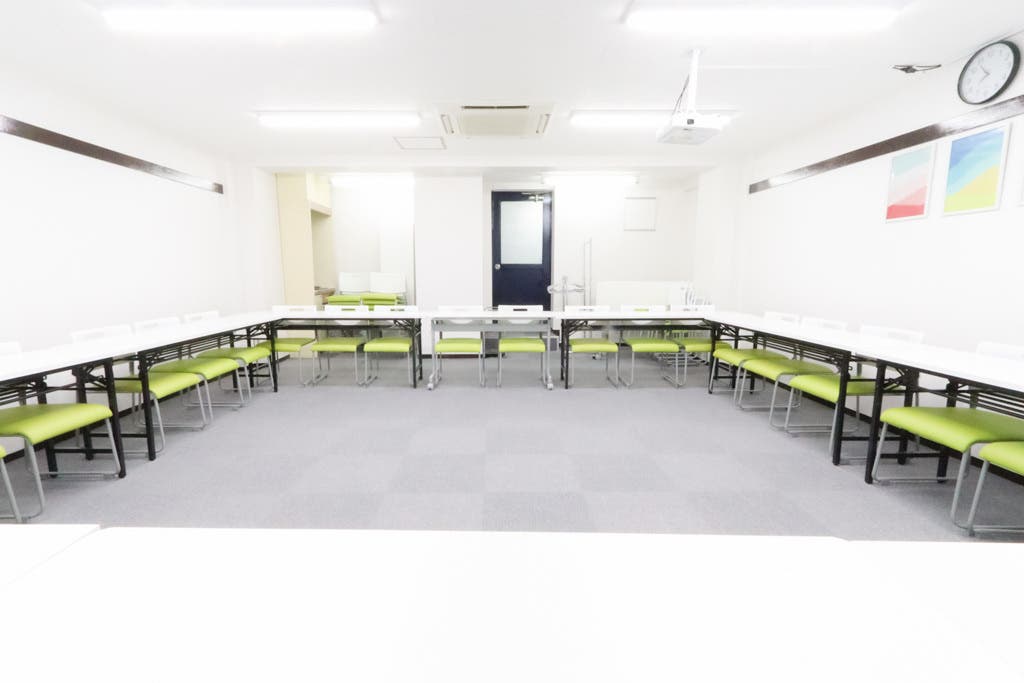 【秋葉原駅A3出口20秒！中央北口1分！大型会議室！50名可！】プロジェクター・WiFi無料！ふれあい貸し会議室 秋葉原No51の写真15