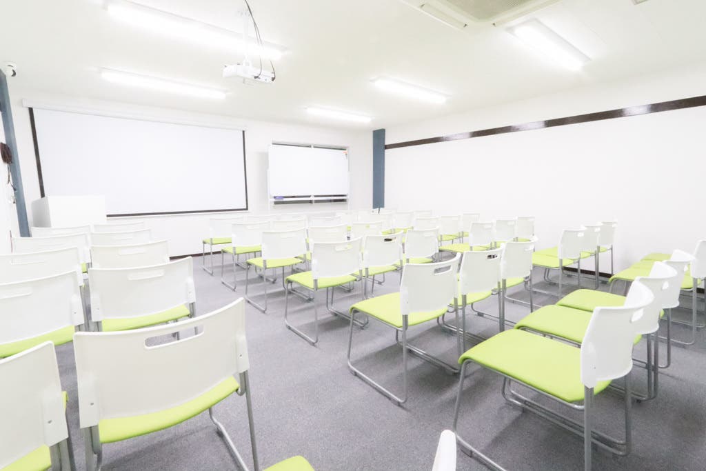 【秋葉原駅A3出口20秒！中央北口1分！大型会議室！50名可！】プロジェクター・WiFi無料！ふれあい貸し会議室 秋葉原No51の写真16