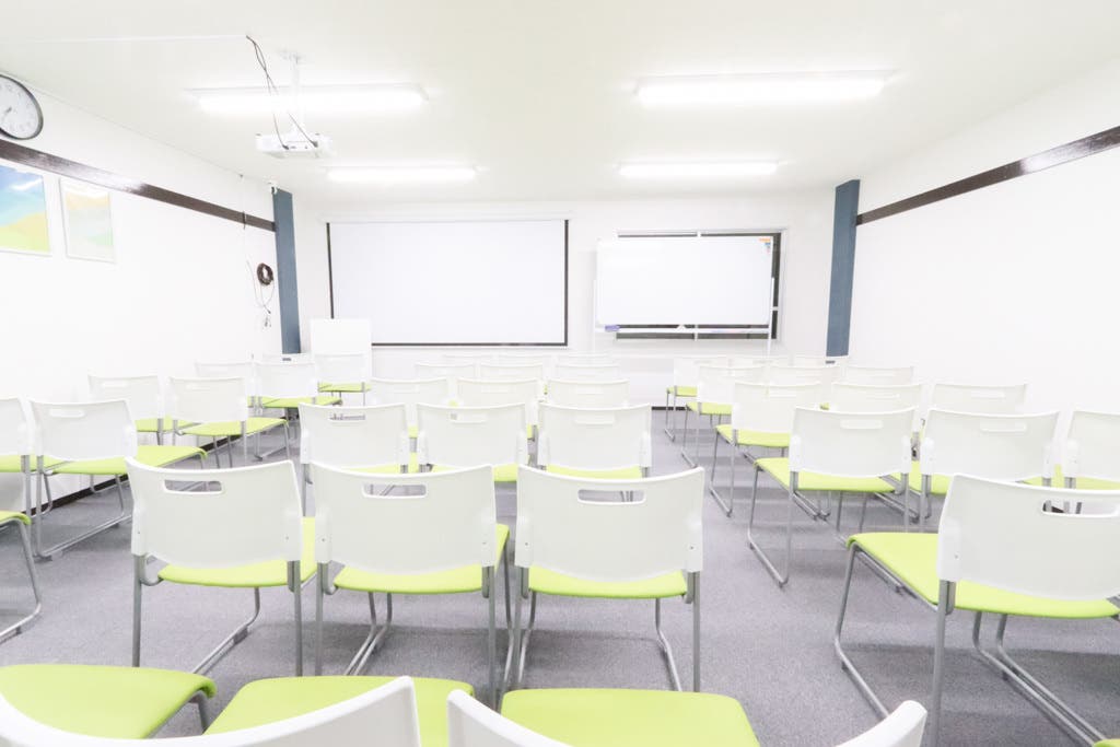 【秋葉原駅A3出口20秒！中央北口1分！大型会議室！50名可！】プロジェクター・WiFi無料！ふれあい貸し会議室 秋葉原No51の写真18