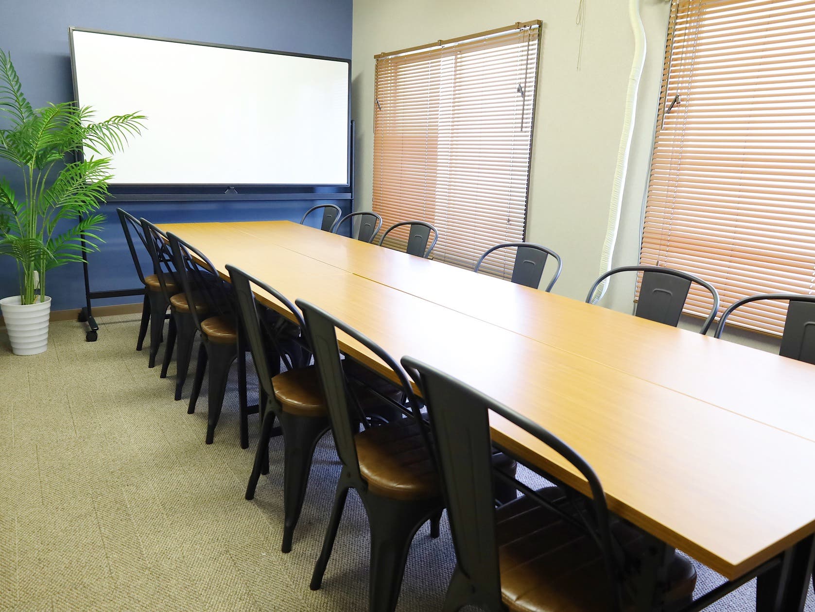 恵比寿駅徒歩2分/最大14名/飲食、お酒可/光回線無料Wifi/テレワーク/ボードゲーム【静か・明るい・綺麗】の写真10