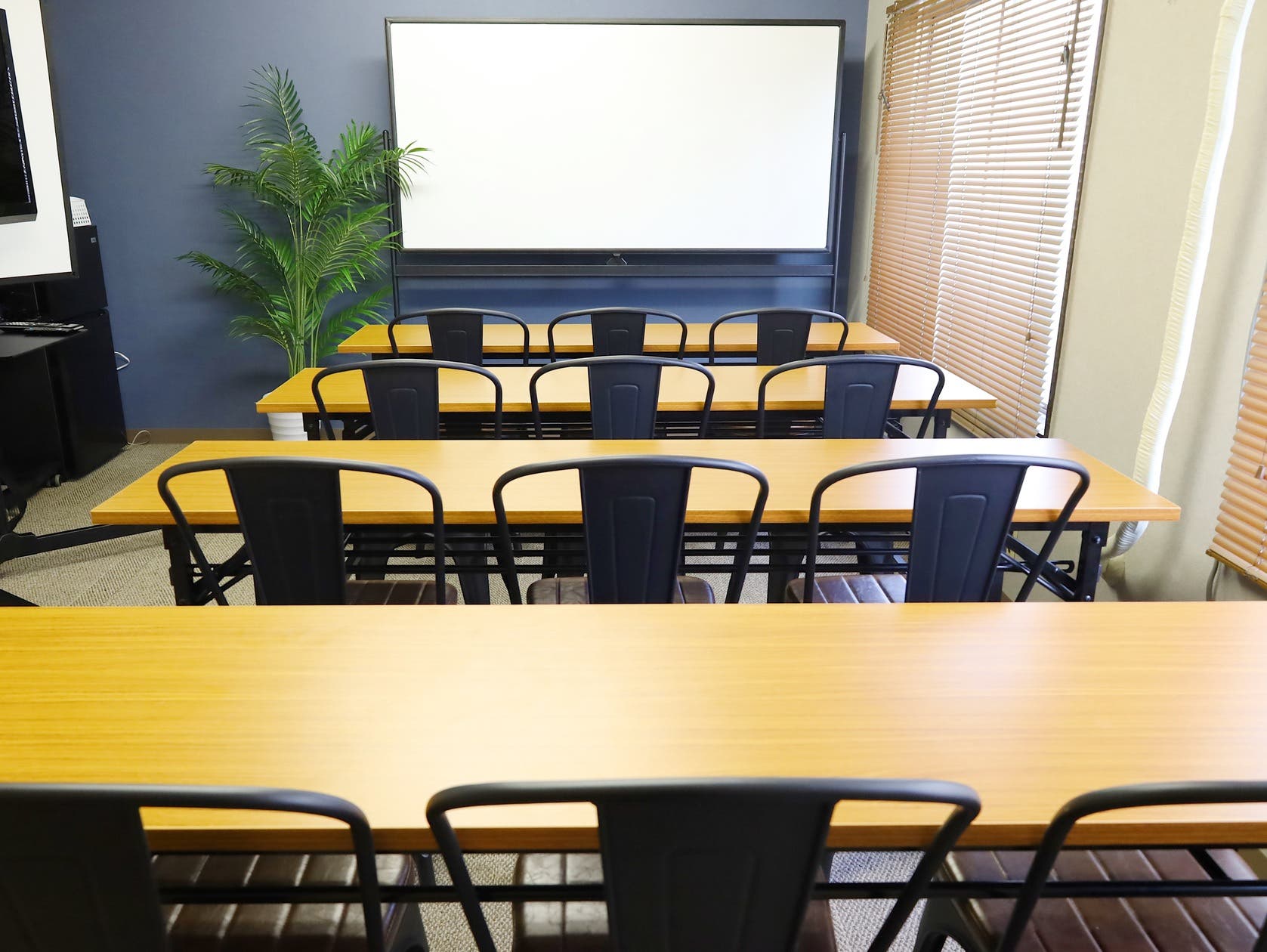 恵比寿駅徒歩2分/最大14名/飲食、お酒可/光回線無料Wifi/テレワーク/ボードゲーム【静か・明るい・綺麗】の写真12