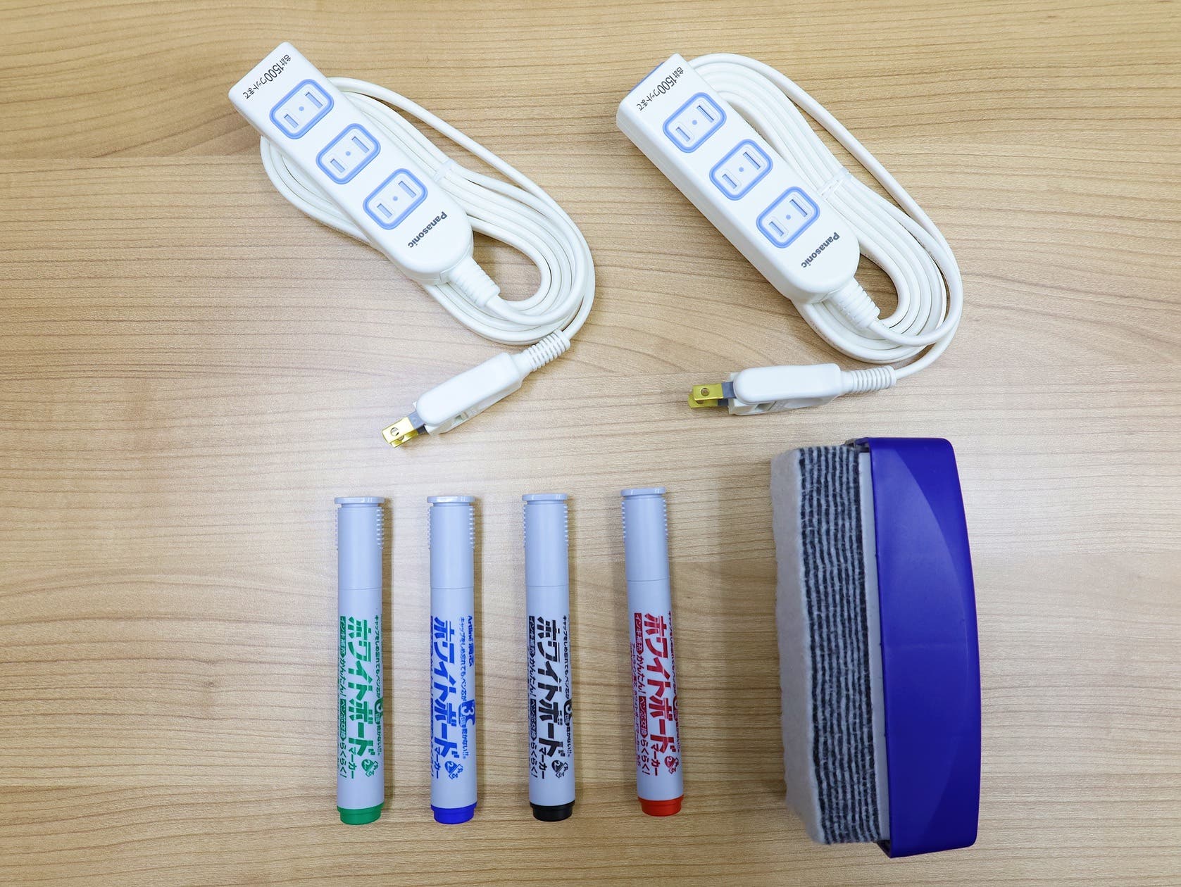 当日予約20%OFF!／🚃新橋駅徒歩１分20秒！／会議・テレワーク／📷撮影／🍔飲食可🧋／【nikotto room新橋】の写真19