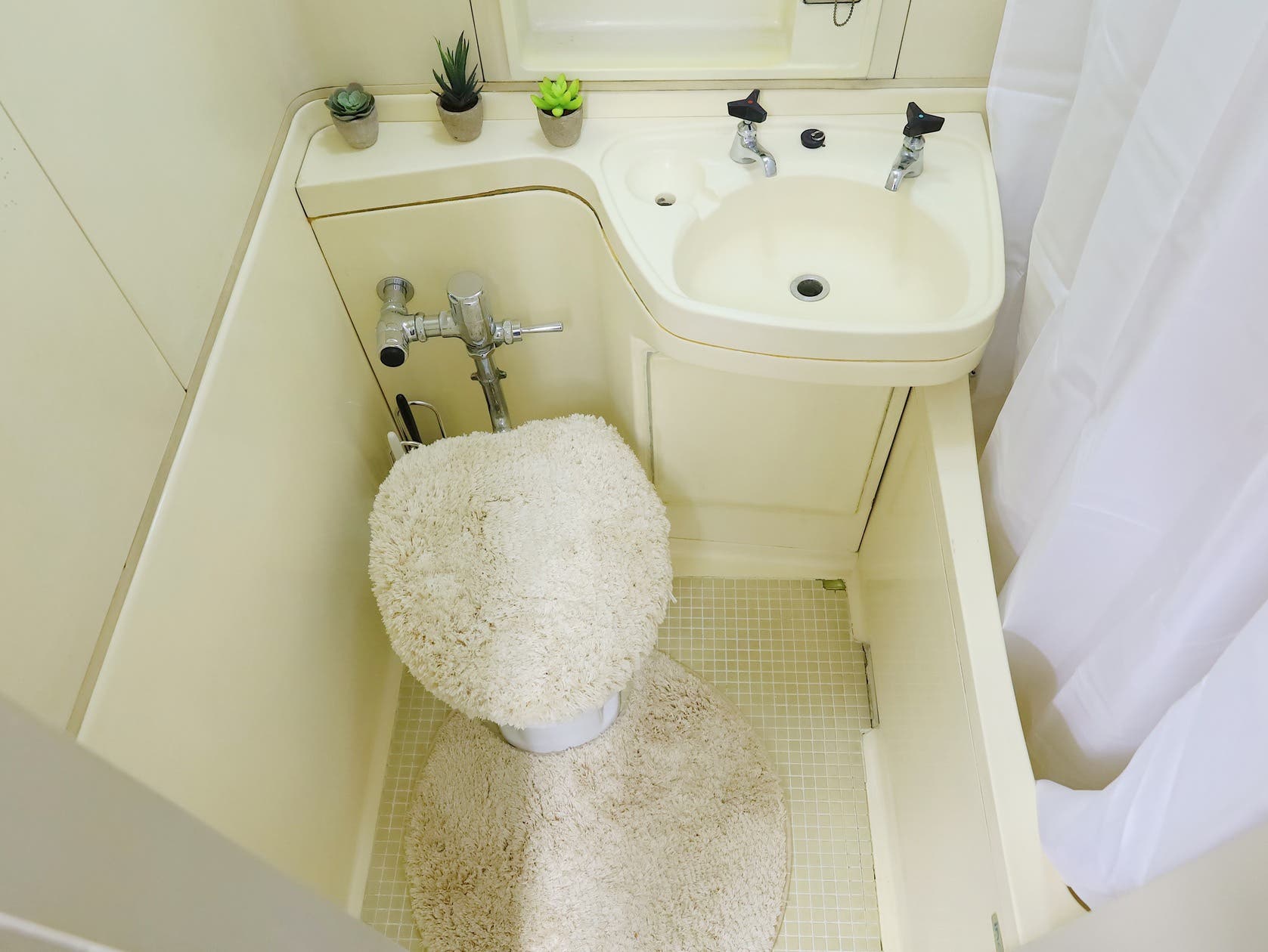 当日予約20%OFF!／🚃新橋駅徒歩１分20秒！／会議・テレワーク／📷撮影／🍔飲食可🧋／【nikotto room新橋】の写真23