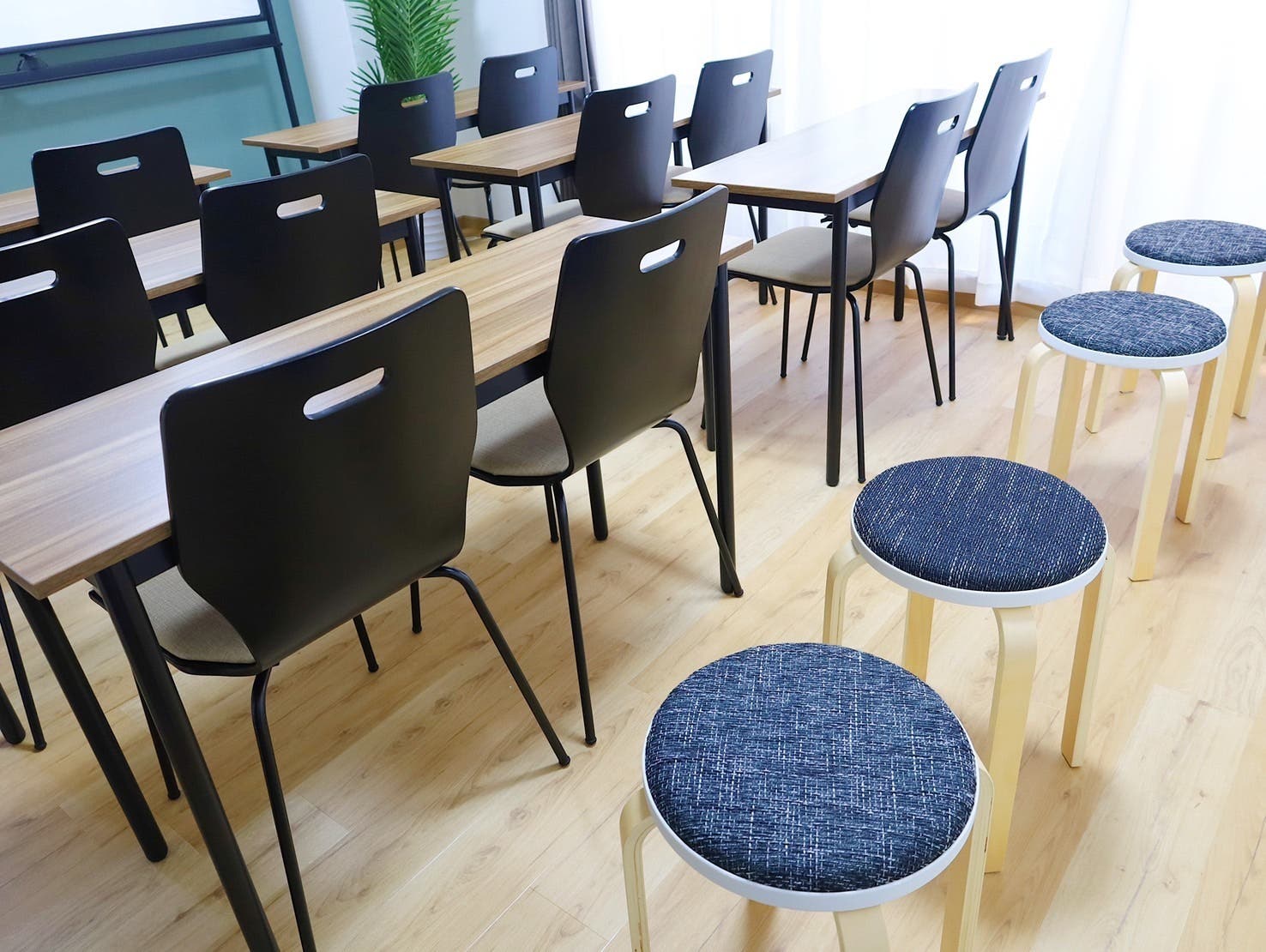  【押上駅1分】スカイツリーのすぐ近く♪最大16名★パーソナルカラー/骨格診断/大型モニター/ホワイトボードあり！定期清掃で清潔の写真6