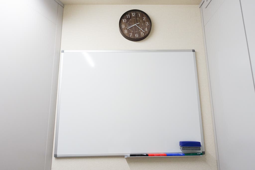 【田町駅1分！三田駅30秒！コンパクト会議室！4名】モニター・ホワイトボード・高速WiFi無料！ふれあい貸し会議室 田町No47の写真6