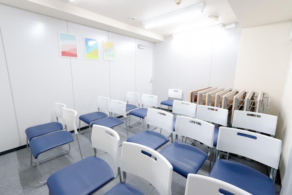 【田町駅1分！三田駅30秒！中型会議室！16名】モニター・ホワイトボード・高速WiFi無料！ふれあい貸し会議室 田町No48の写真5