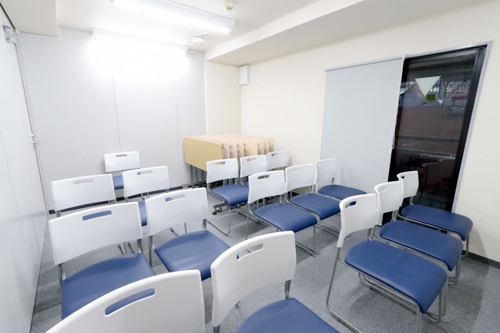 【田町駅1分！三田駅30秒！中型会議室！16名】モニター・ホワイトボード・高速WiFi無料！ふれあい貸し会議室 田町No48の写真6