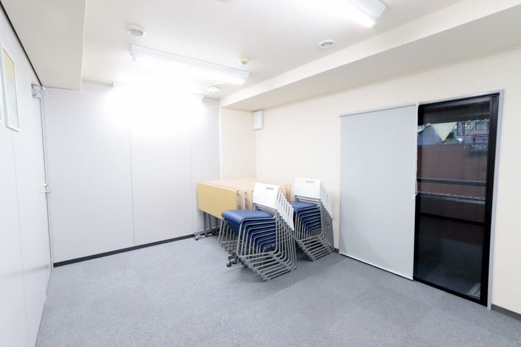 【田町駅1分！三田駅30秒！中型会議室！16名】モニター・ホワイトボード・高速WiFi無料！ふれあい貸し会議室 田町No48の写真10