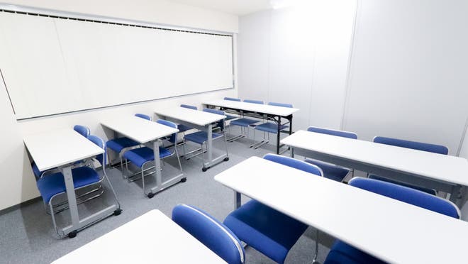 【田町駅1分!三田駅30秒!中型会議室!15名】モニター・ホワイトボード・高速WiFi無料!ふれあい貸し会議室 田町No49の写真4