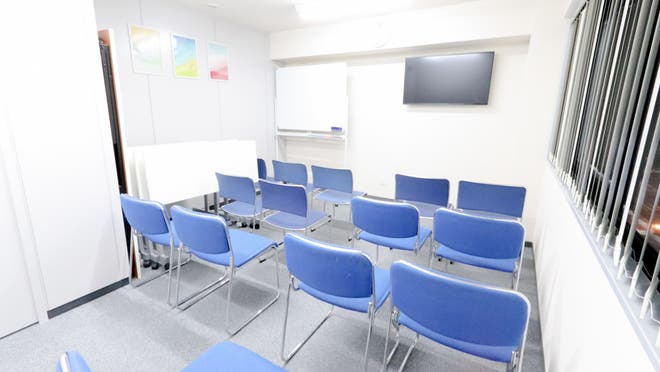 【田町駅1分!三田駅30秒!中型会議室!15名】モニター・ホワイトボード・高速WiFi無料!ふれあい貸し会議室 田町No49の写真10