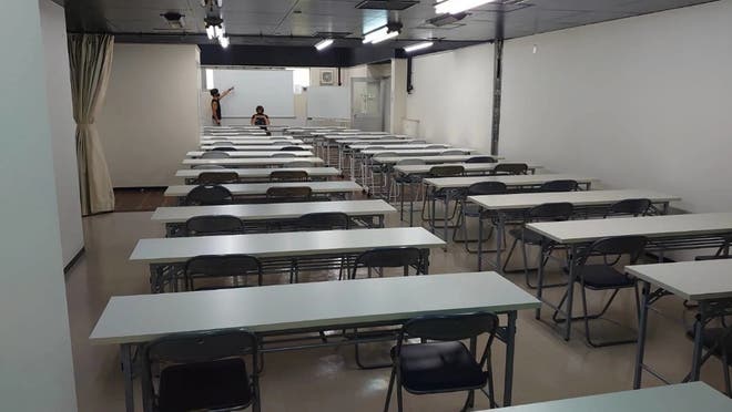 JR新宿駅南口より徒歩4分、THビル2階B+Eルームの写真1