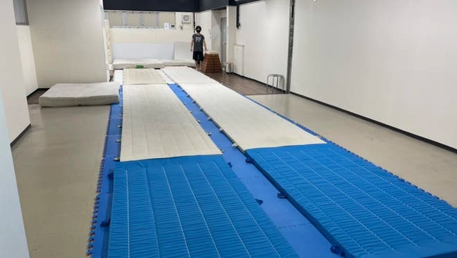 JR新宿駅南口より徒歩4分、THビル2階B+Eルームの写真5