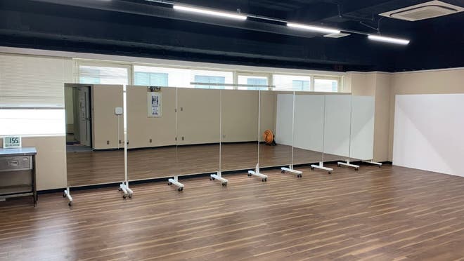 JR新宿駅南口より徒歩4分、THビル2階B+Eルームの写真8