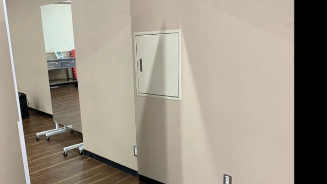 新宿駅南口徒歩4分、THビル2階Cルームの写真5