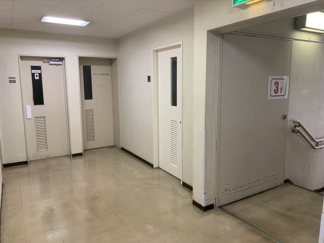 新宿駅徒歩4分圏内、THビル3階Bルーム　小会議室をリーズナブルにお貸しします！日当たり良好！の写真7