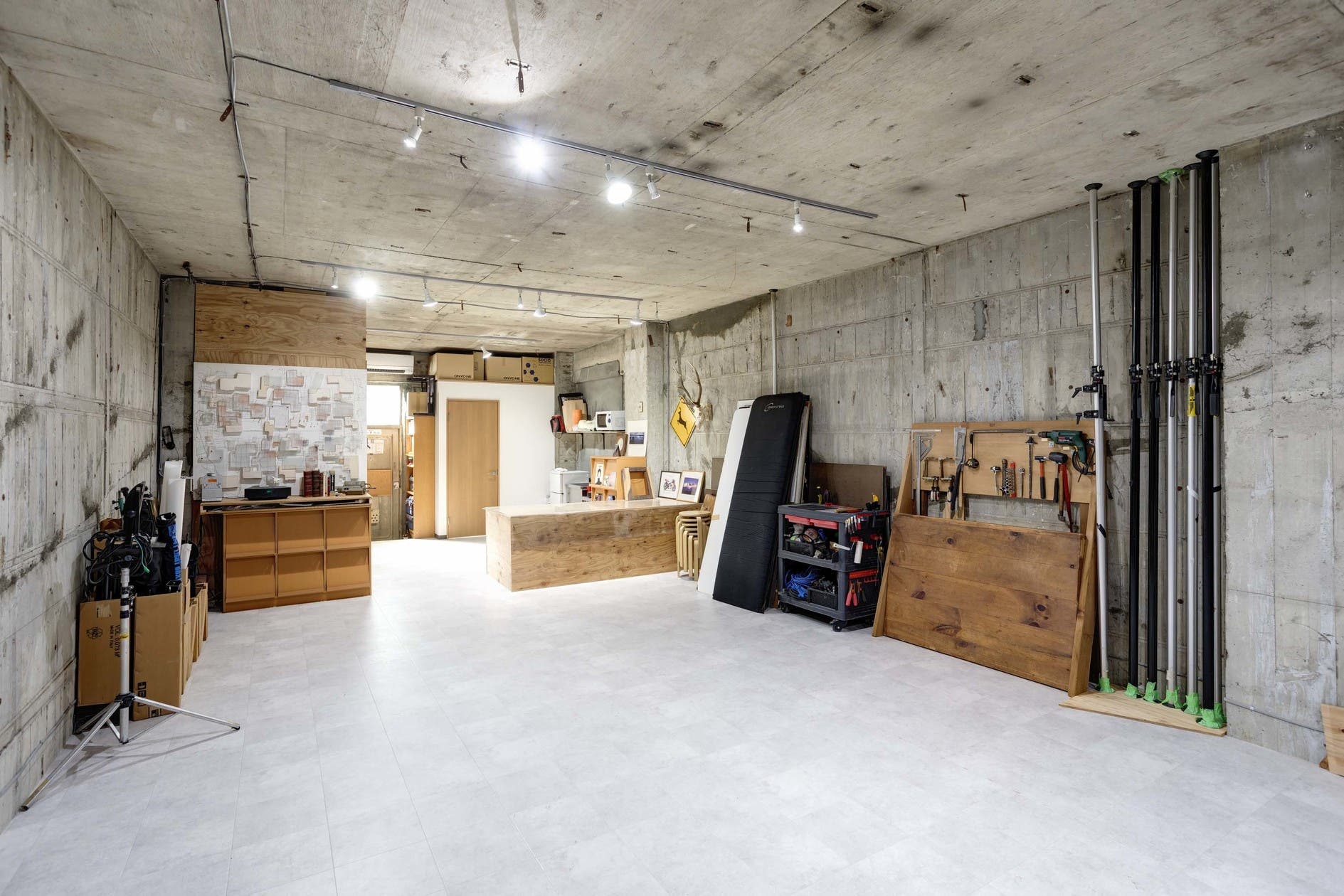 商店街店舗のスペース。コスプレ撮影や近隣ロケのメイクルーム、YouTube撮影など多目的に使えるスペースです。の写真6