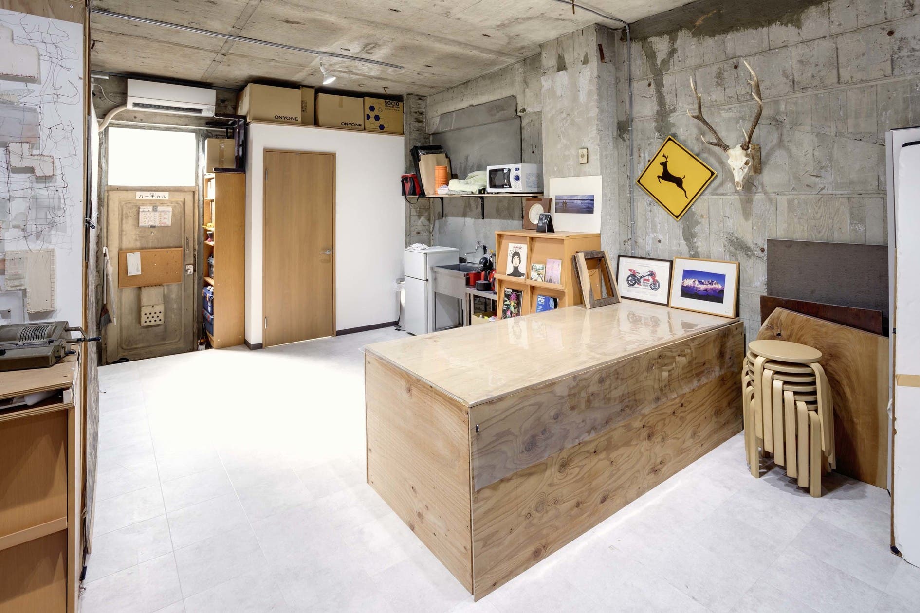 商店街店舗のスペース。コスプレ撮影や近隣ロケのメイクルーム、YouTube撮影など多目的に使えるスペースです。の写真8