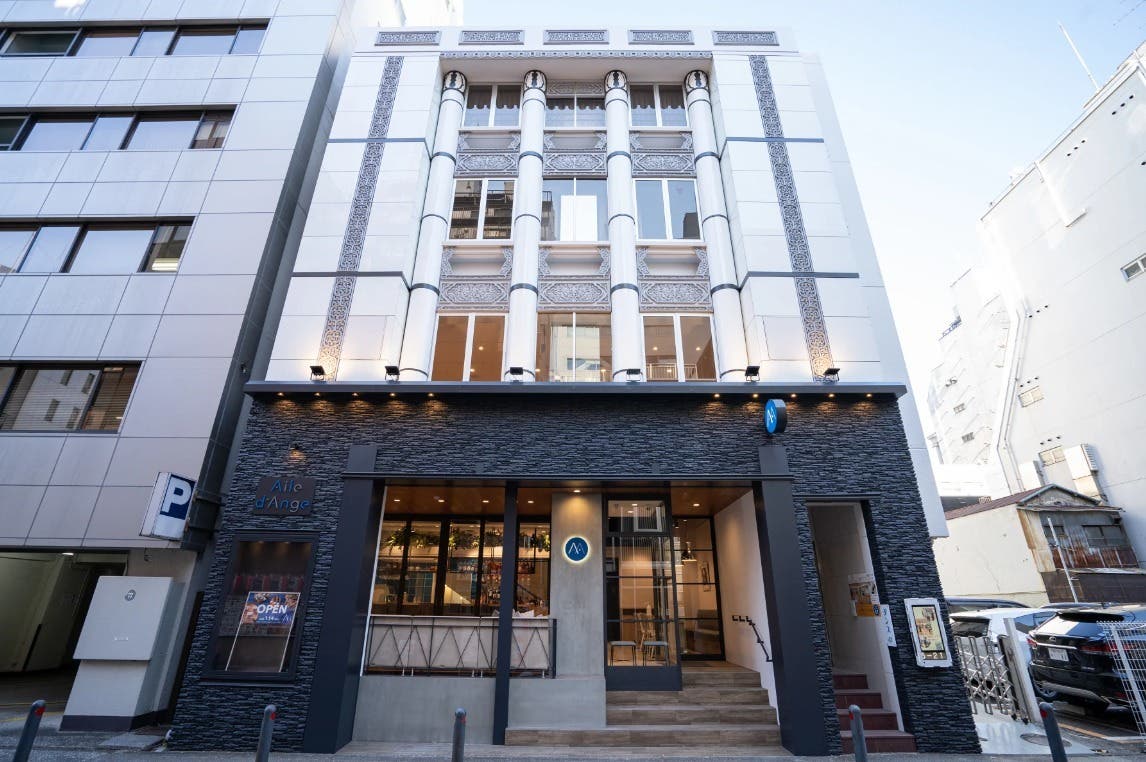 お洒落な内装で多目的にご利用いただけます。当日予約可能、関内駅徒歩5分、バリアフリーです。の写真7