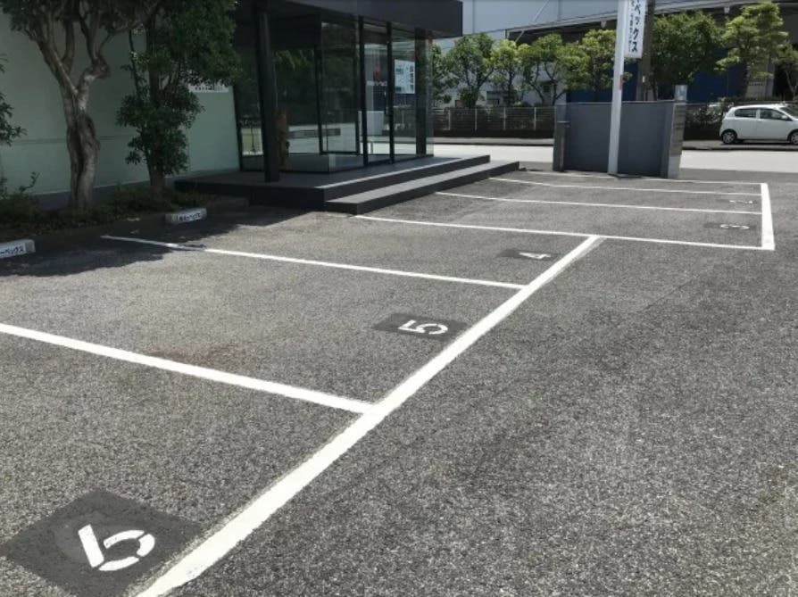 80人規模のセミナーなどに最適の写真13