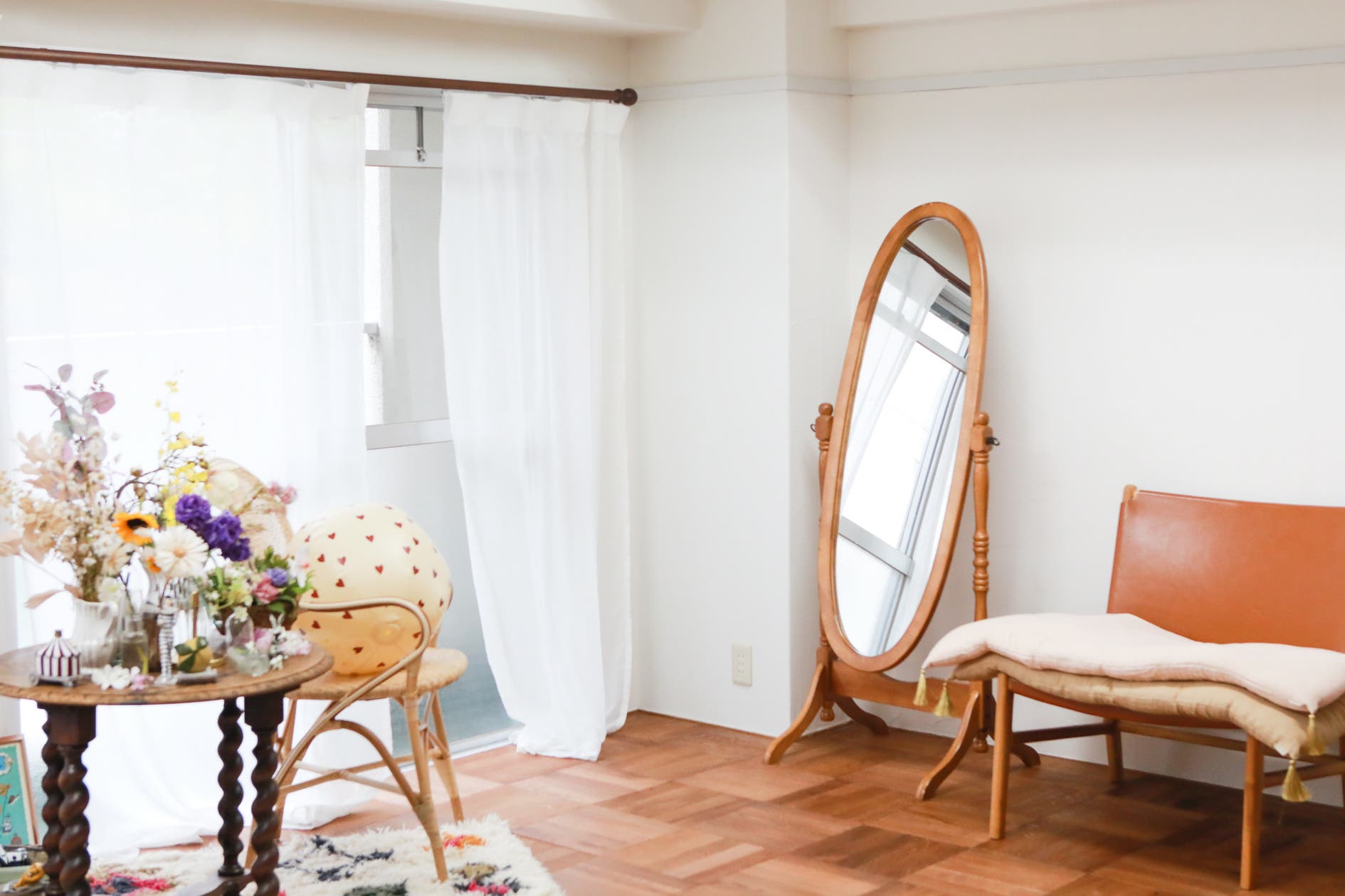 海外アパルトマンのような外苑駅徒歩6分の自然光撮影スタジオ・可愛いシャビーなインテリア＜コスプレ／ポートレート写真／動画撮影＞の写真10