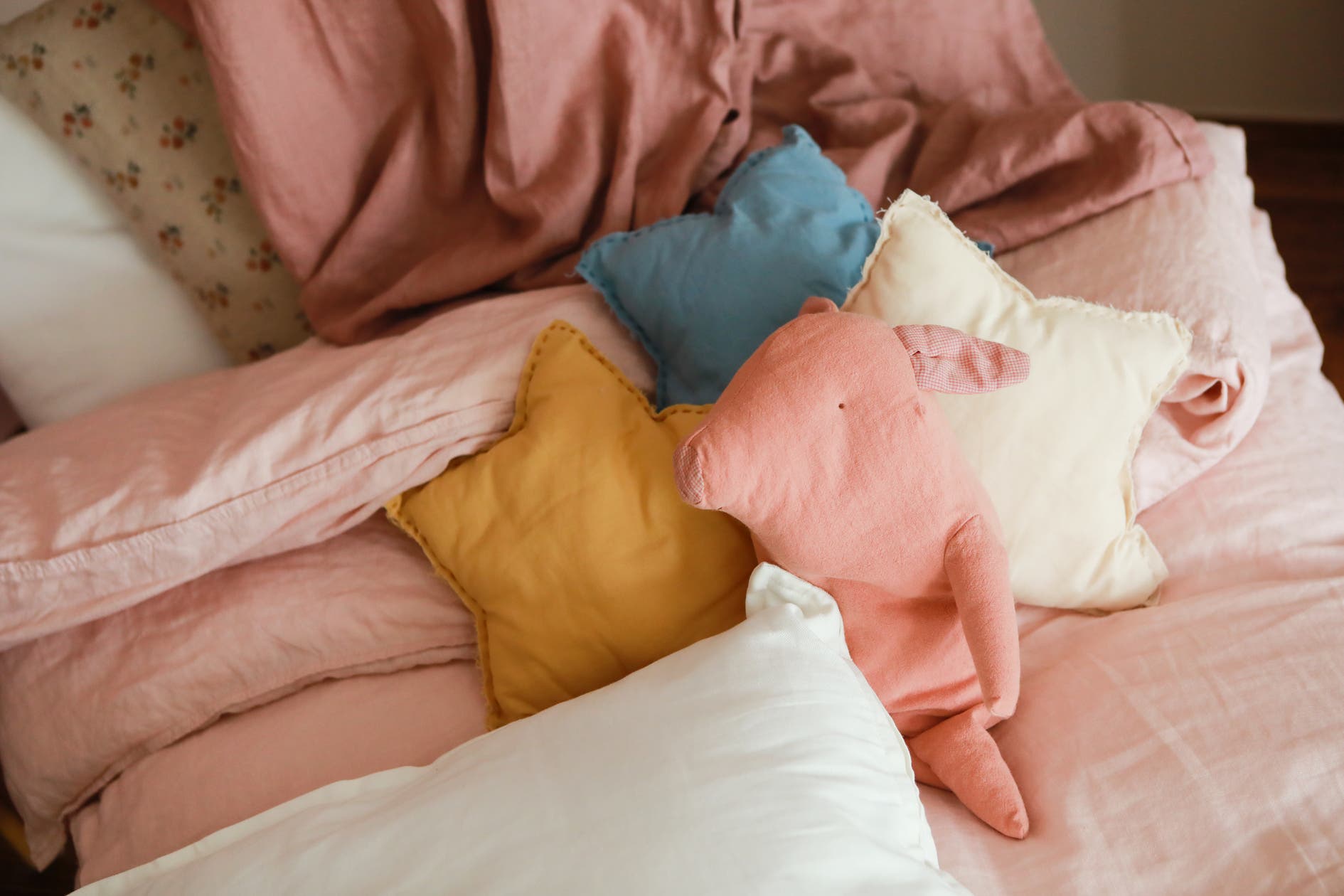 海外アパルトマンのような外苑駅徒歩6分の自然光撮影スタジオ・可愛いシャビーなインテリア＜コスプレ／ポートレート写真／動画撮影＞の写真13