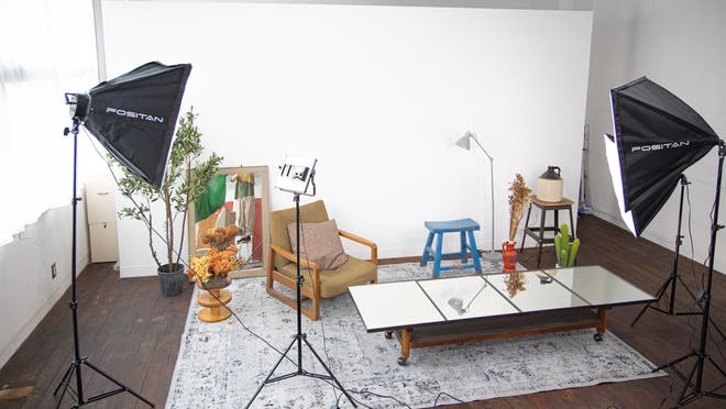 築55年のレトロなスタジオスペース〔自然光,透明感を感じる白い壁面,レトロなフローリング,天井高〕の写真5