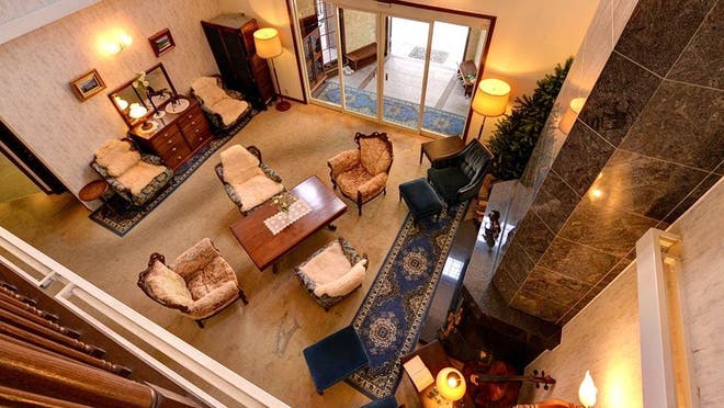 ヨーロッパ邸宅風:吹き抜け:豊富な自然に囲まれたホテル一棟丸々!!の写真3