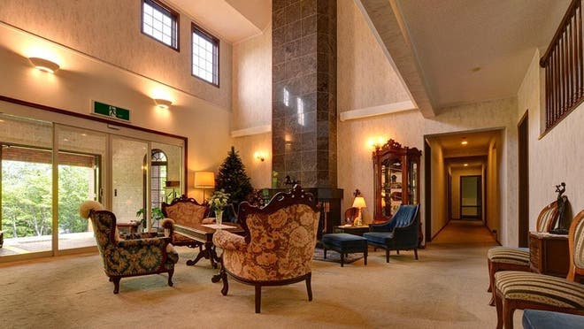 ヨーロッパ邸宅風:吹き抜け:豊富な自然に囲まれたホテル一棟丸々!!の写真6