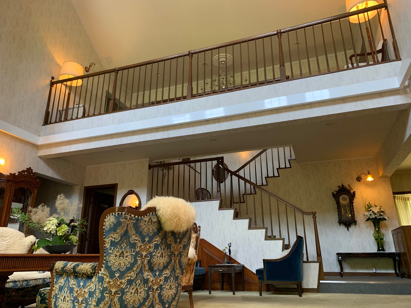 ヨーロッパ邸宅風：吹き抜け：豊富な自然に囲まれたホテル一棟丸々！！の写真12