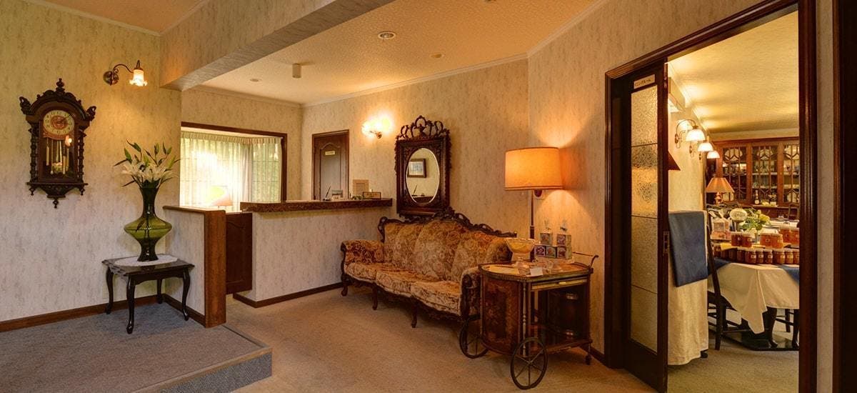 ヨーロッパ邸宅風：吹き抜け：豊富な自然に囲まれたホテル一棟丸々！！の写真14