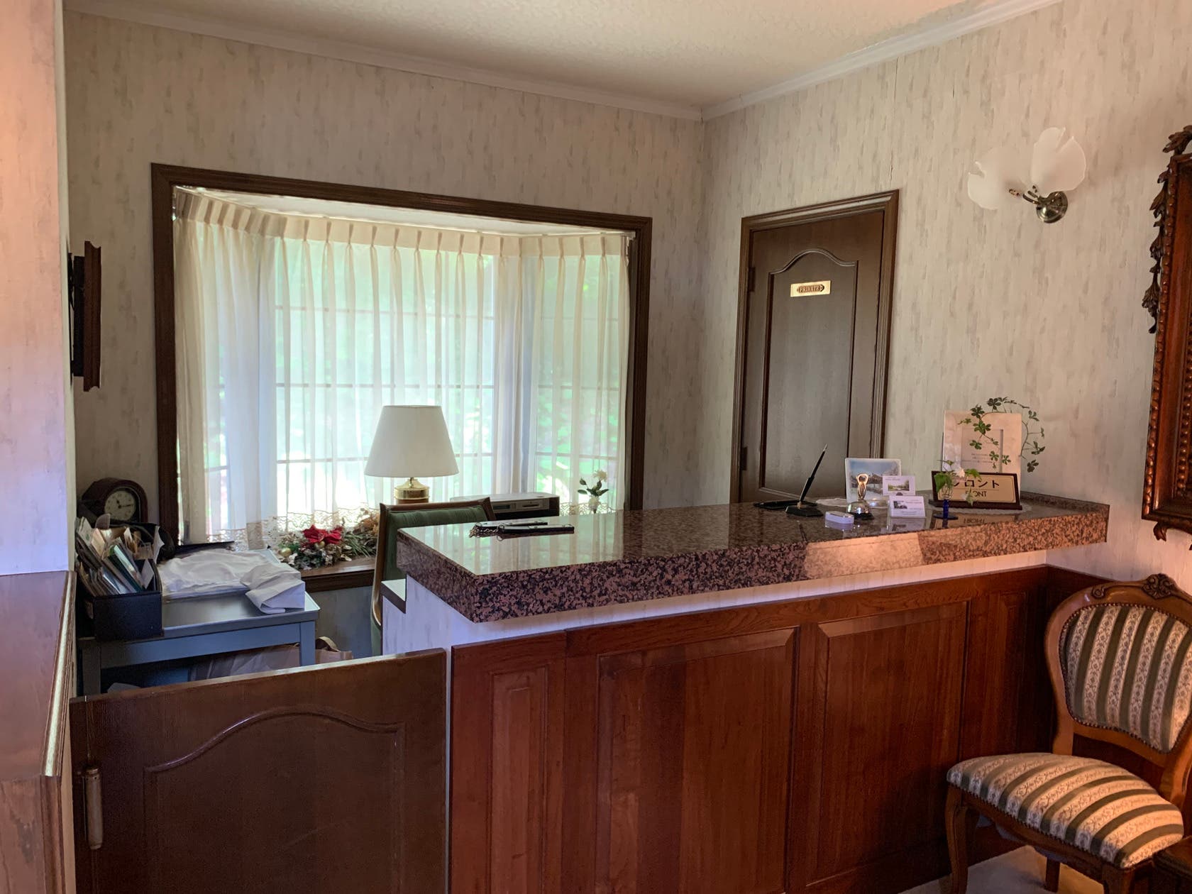 ヨーロッパ邸宅風：吹き抜け：豊富な自然に囲まれたホテル一棟丸々！！の写真19