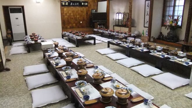 源平 下関駅より徒歩3分 34畳の和室の写真1