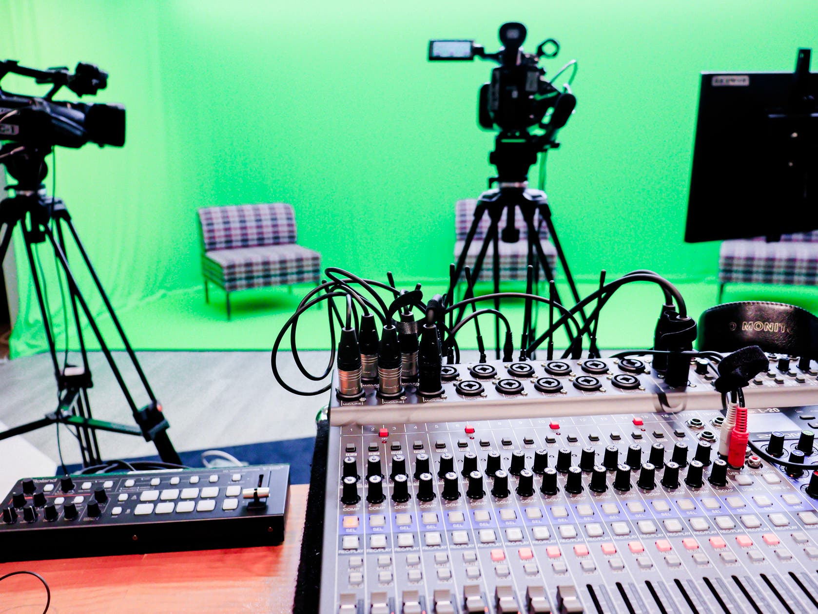 駅徒歩1分！配信や番組収録、インタビュー動画や対談撮影など様々な用途でご利用いただけます！グリーンバック合成も可能！の写真12