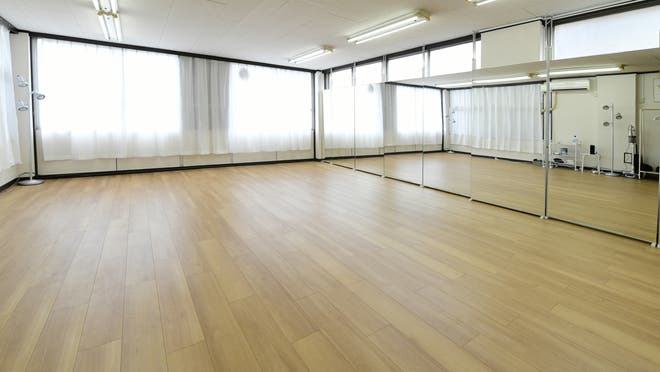 <鶯谷駅1分>ダンスができるレンタルスタジオ/幅6.0m高さ1.8の鏡付き/グループ・個人練習に最適 上野店の写真2