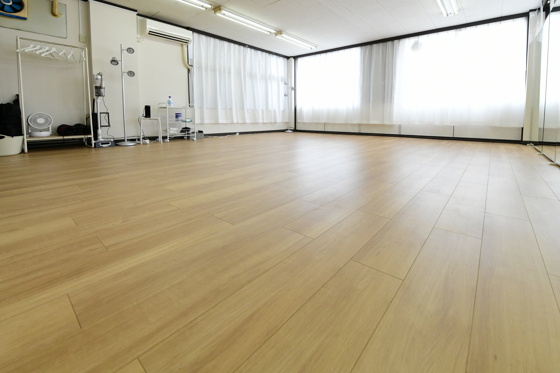 ＜鶯谷駅１分＞ダンスができるレンタルスタジオ/幅6.0m高さ1.8の鏡付き/グループ・個人練習に最適　上野店の写真7