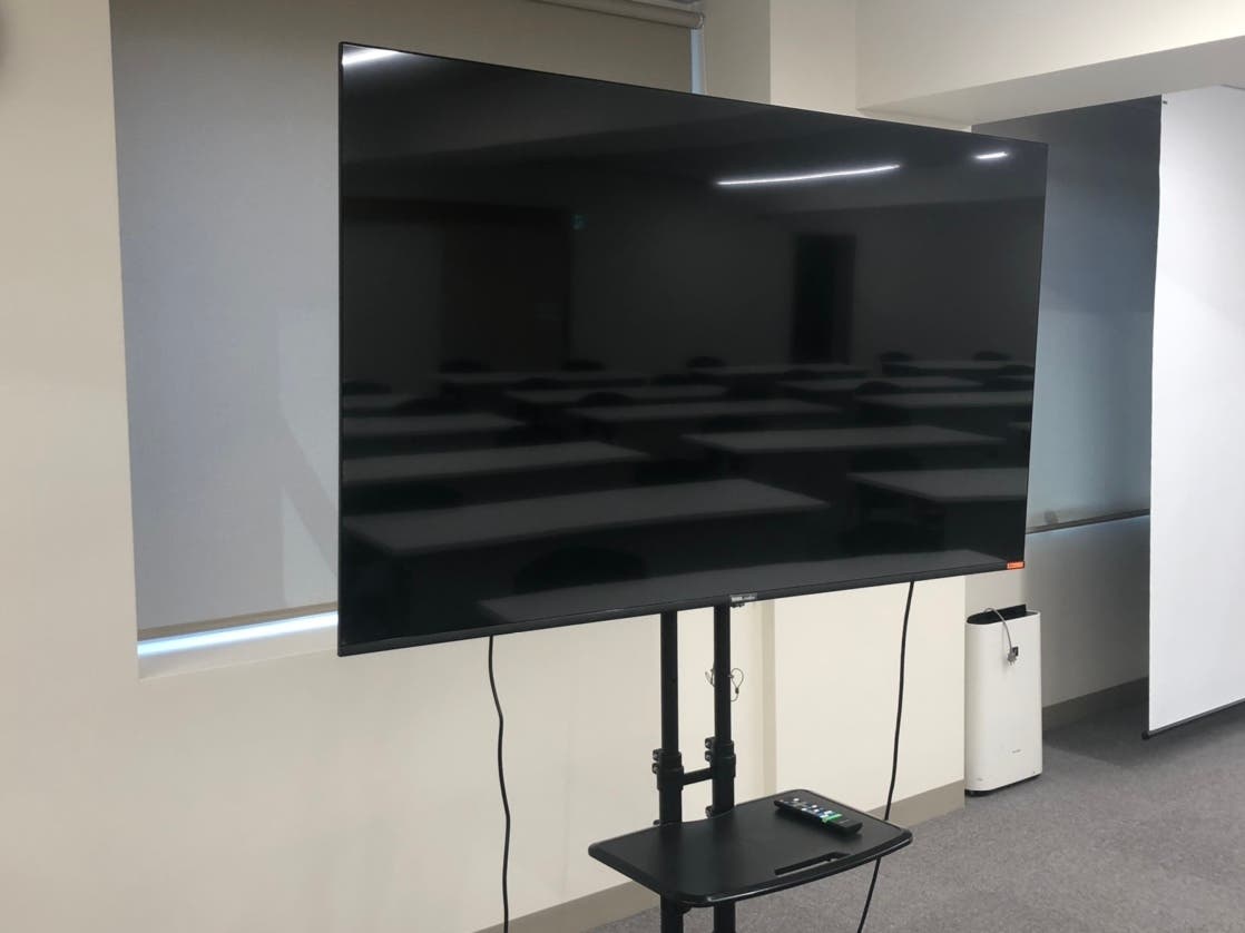 【銀座5分・新橋7分】最大収容198名✨銀座で“特別な会議”が叶う大型会場｜控え室あり✨研修・試験・講演会・懇親会に｜N201の写真10