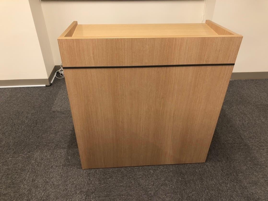 【銀座5分・新橋7分】最大収容198名✨銀座で“特別な会議”が叶う大型会場｜控え室あり✨研修・試験・講演会・懇親会に｜N201の写真12