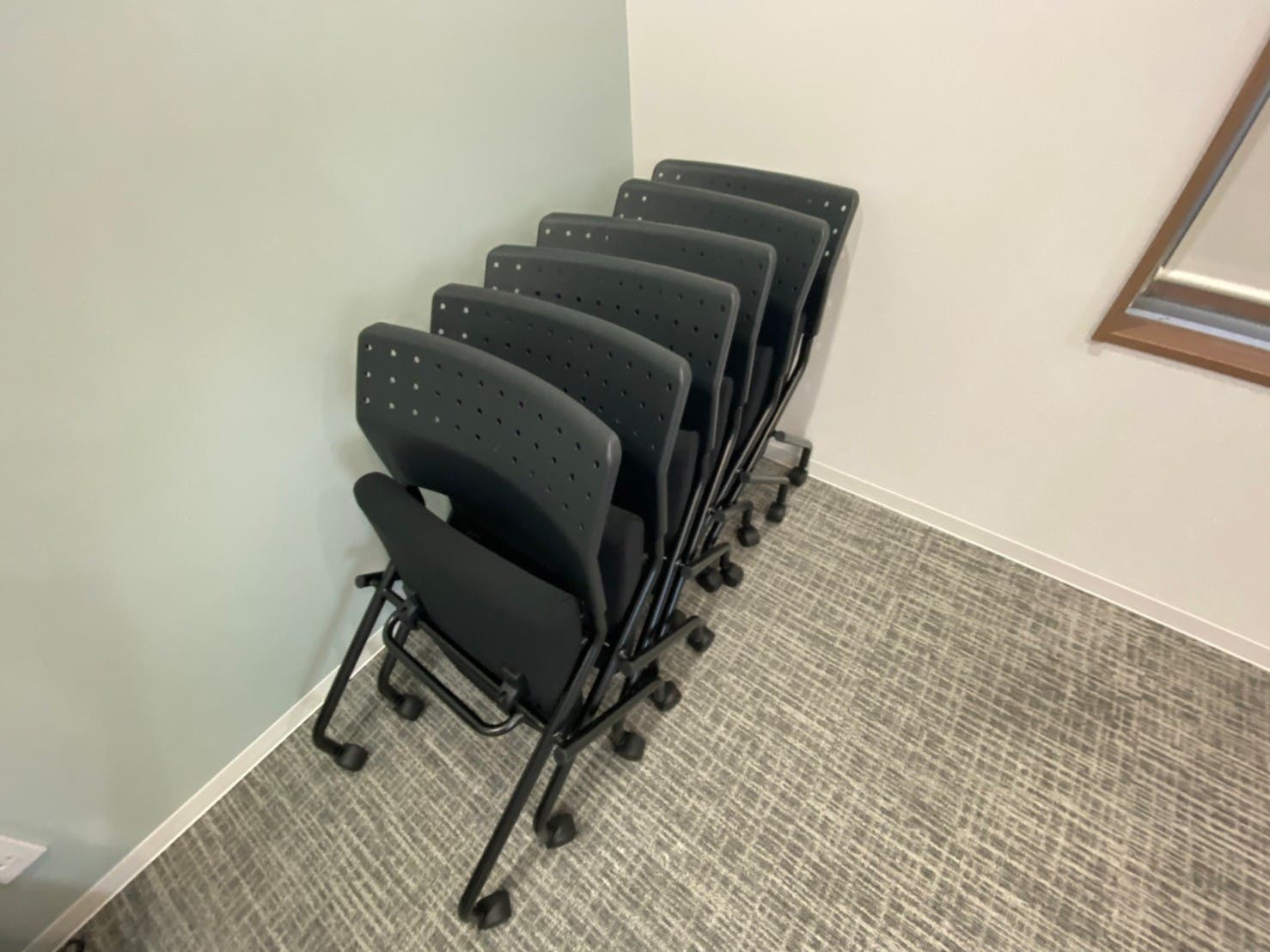 【レンタルスペースちとからRoom A】千歳烏山駅徒歩２分☆綺麗☆完全個室☆Wi-Fi完備☆会議室・テレワーク等にオススメ♪の写真8