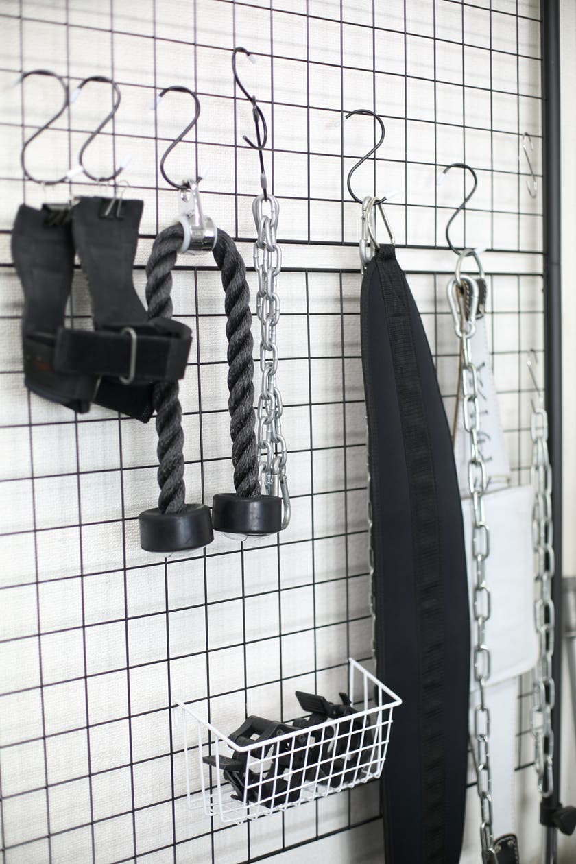 【池袋駅5分】パーソナル向け機材完備の個室ジム｜①パワーラック左側の部屋　MIYAZAKI GYM池袋店の写真6