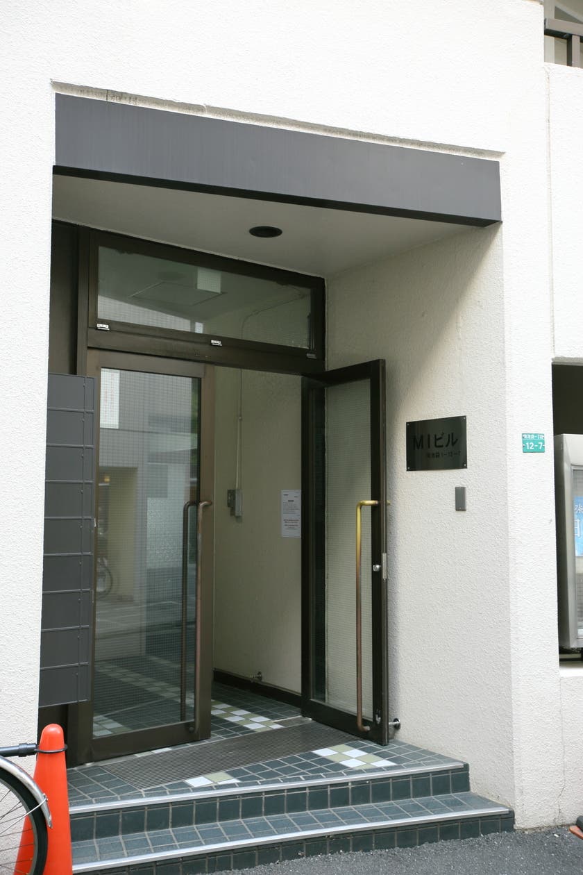 【池袋駅5分】パーソナル向け機材完備の個室ジム｜①パワーラック左側の部屋　MIYAZAKI GYM池袋店の写真9