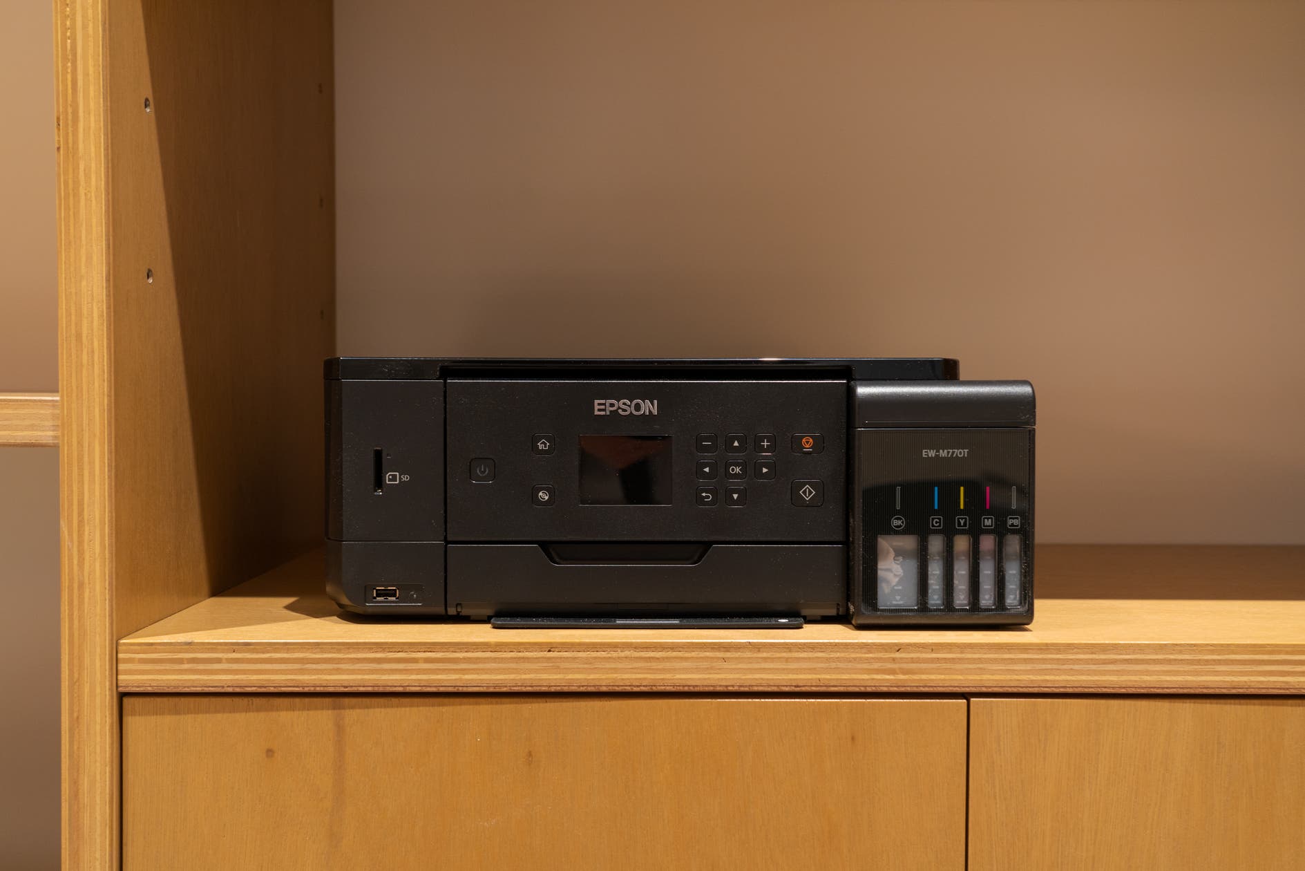 【町田 完全個室・B席】【駐車場無料】Webミーティングや集中作業、自習に最適です！カフェスペースも利用可能の写真24