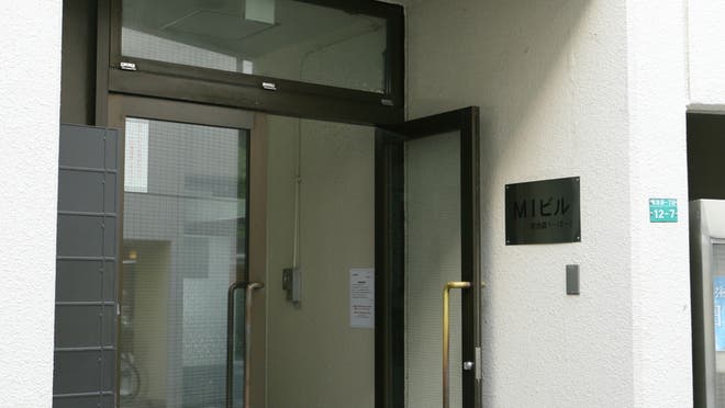 【池袋駅5分】パーソナル向け機材完備の個室ジム|③スミス&マルチケーブルの部屋 MIYAZAKI GYM池袋店の写真8